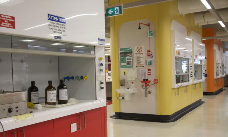 Safe Eyewash Station for Laboratory Environments – Eagle Eye Safety ...